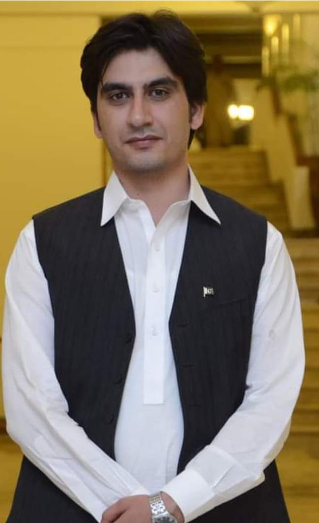 Governor awards honorary Ph.D. degree to Shaheed Aimal Kasi