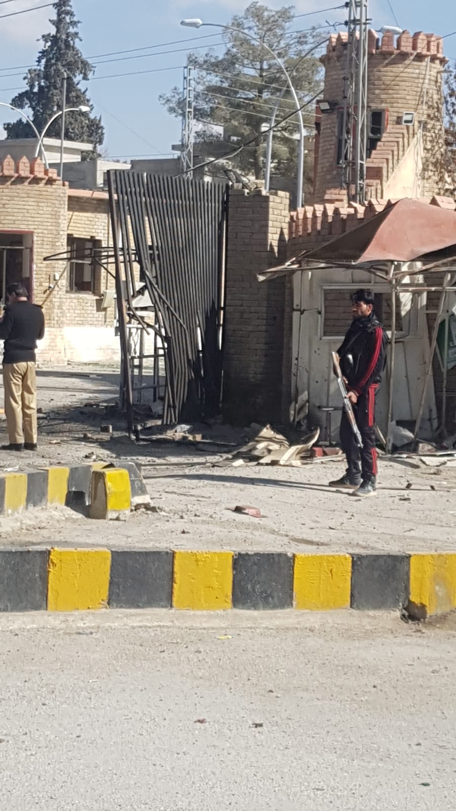 Blast near Musa Check Post Quetta leaves 5 injured