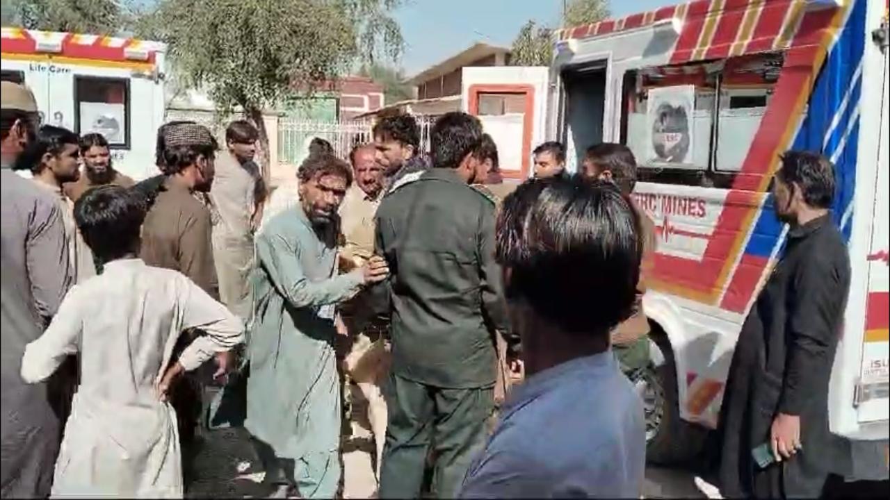 Two Brothers Die as Coal Truck Overturns in Dukki, Balochistan